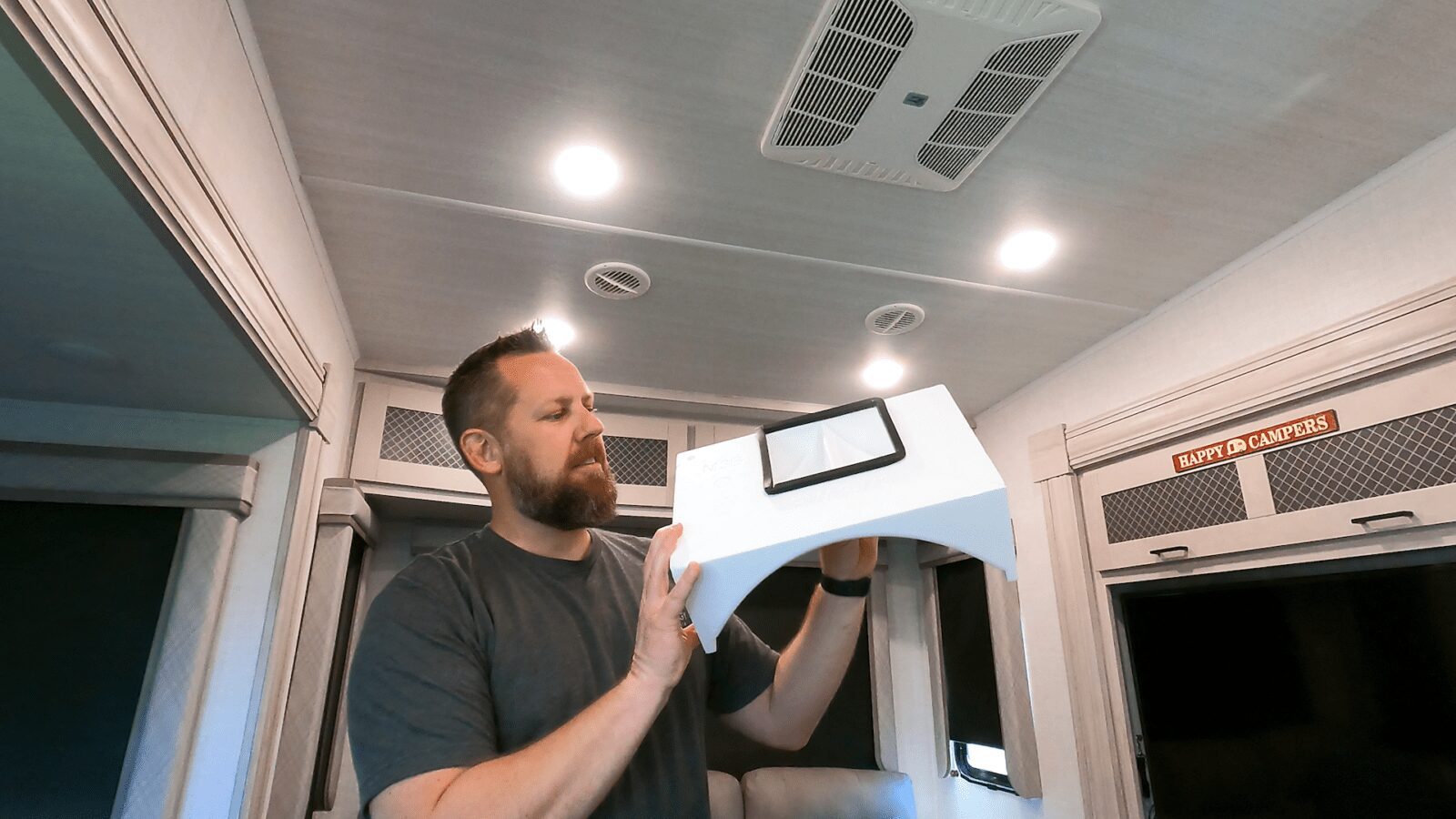hintonthetrail.com – How to Keep Your RV Cool This Summer